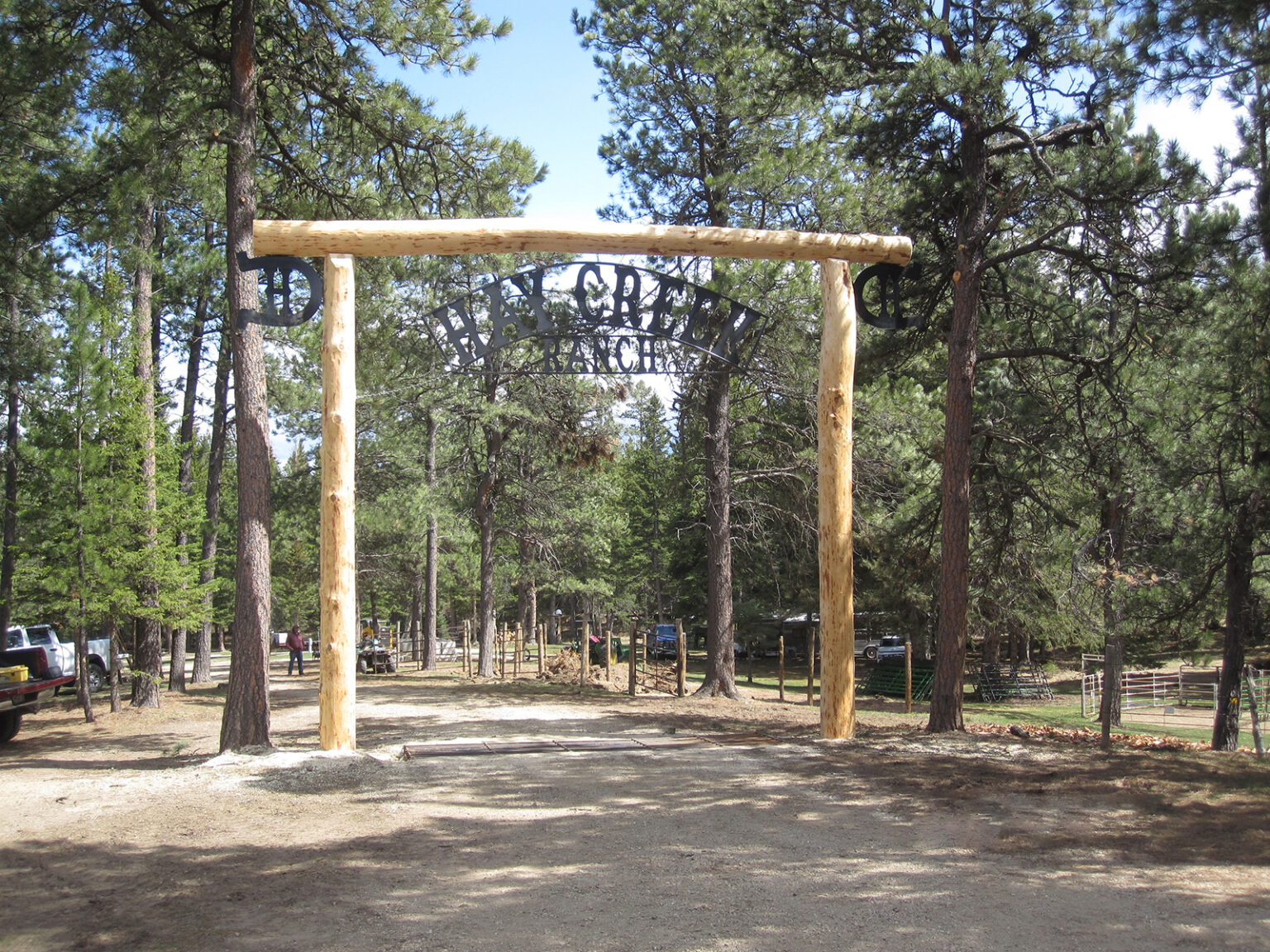 Custom Ranch Gates - K&A Log Furniture & Construction